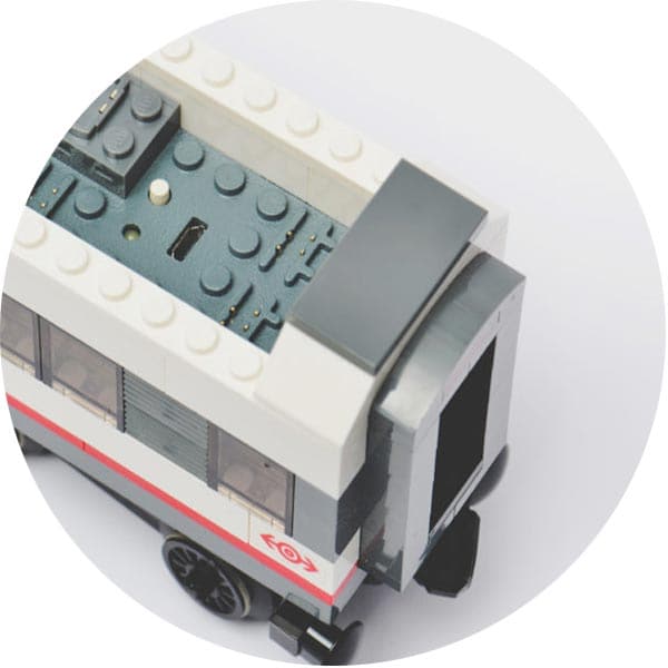 BuWizz - Remote control and battery for LEGO® Technic models and trains ...